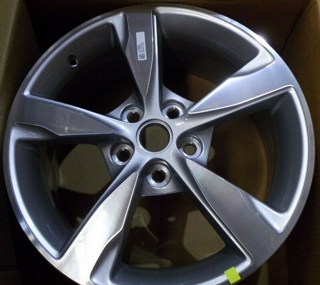 Holden VF Commodore SV6, SS 18" x 8" Mag Wheel 2016-2017 Genuine GM ...