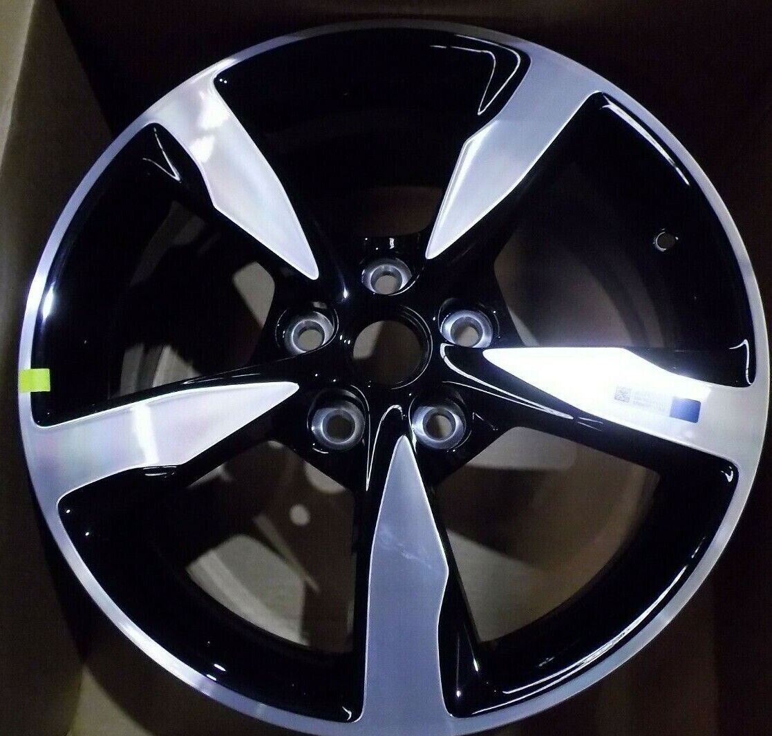 Holden VF Commodore SV6, SS 18" x 8" Mag Wheel 2016-2017 Genuine GM ...